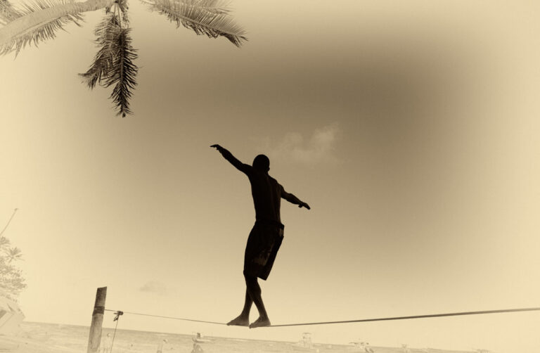 🔓 Na corda bamba entre a vergonha e o alívio - Rascunho