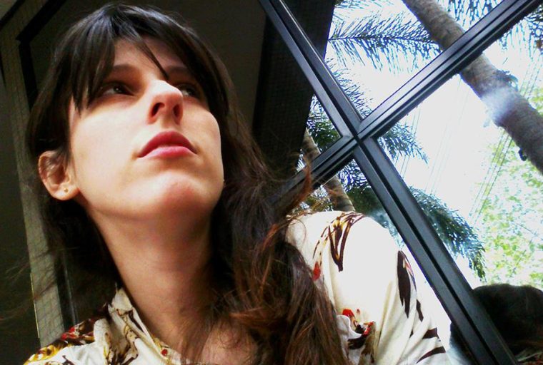 🔓 Poemas de Mar Becker miram universo feminino - Rascunho