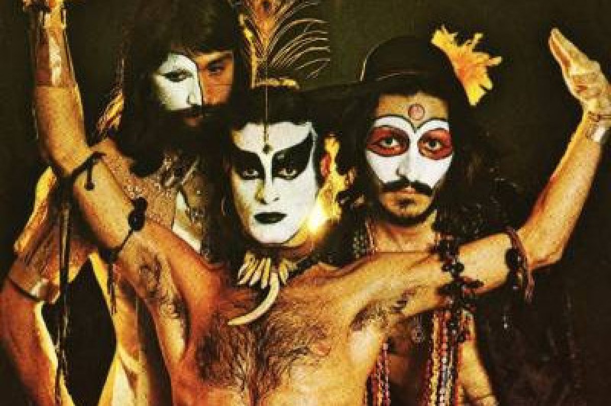 🔓 Biografia ampliada marca 50 anos do grupo Secos & Molhados - Rascunho